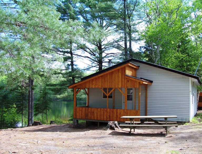Location de chalets bord de l’eau - Domaine Pine grove - Baskatong - Québec - Canada